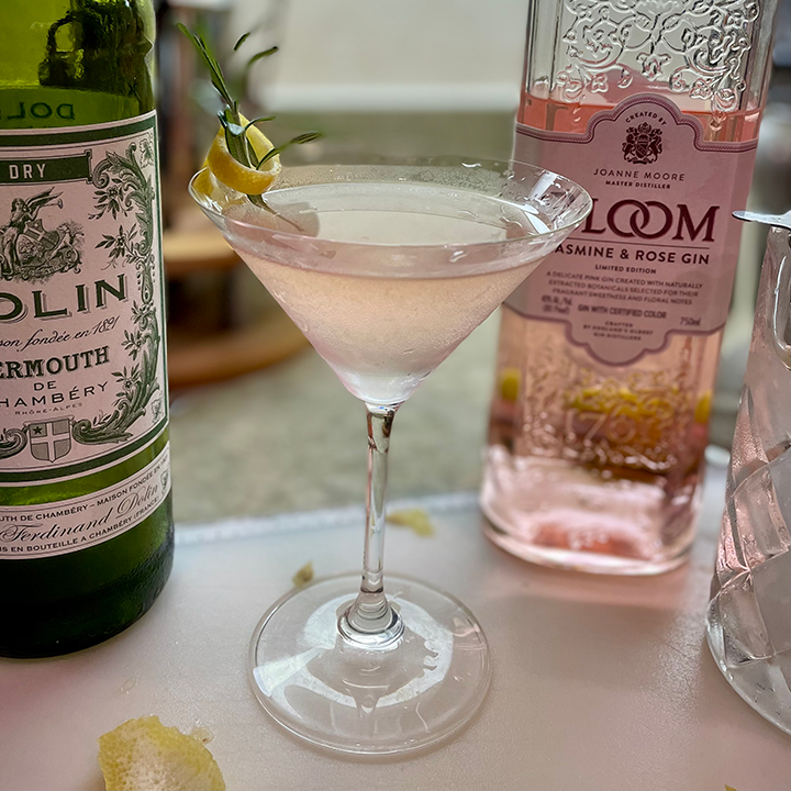 Trendy Cocktails: Blooming Elegance – SOMM&SOMM